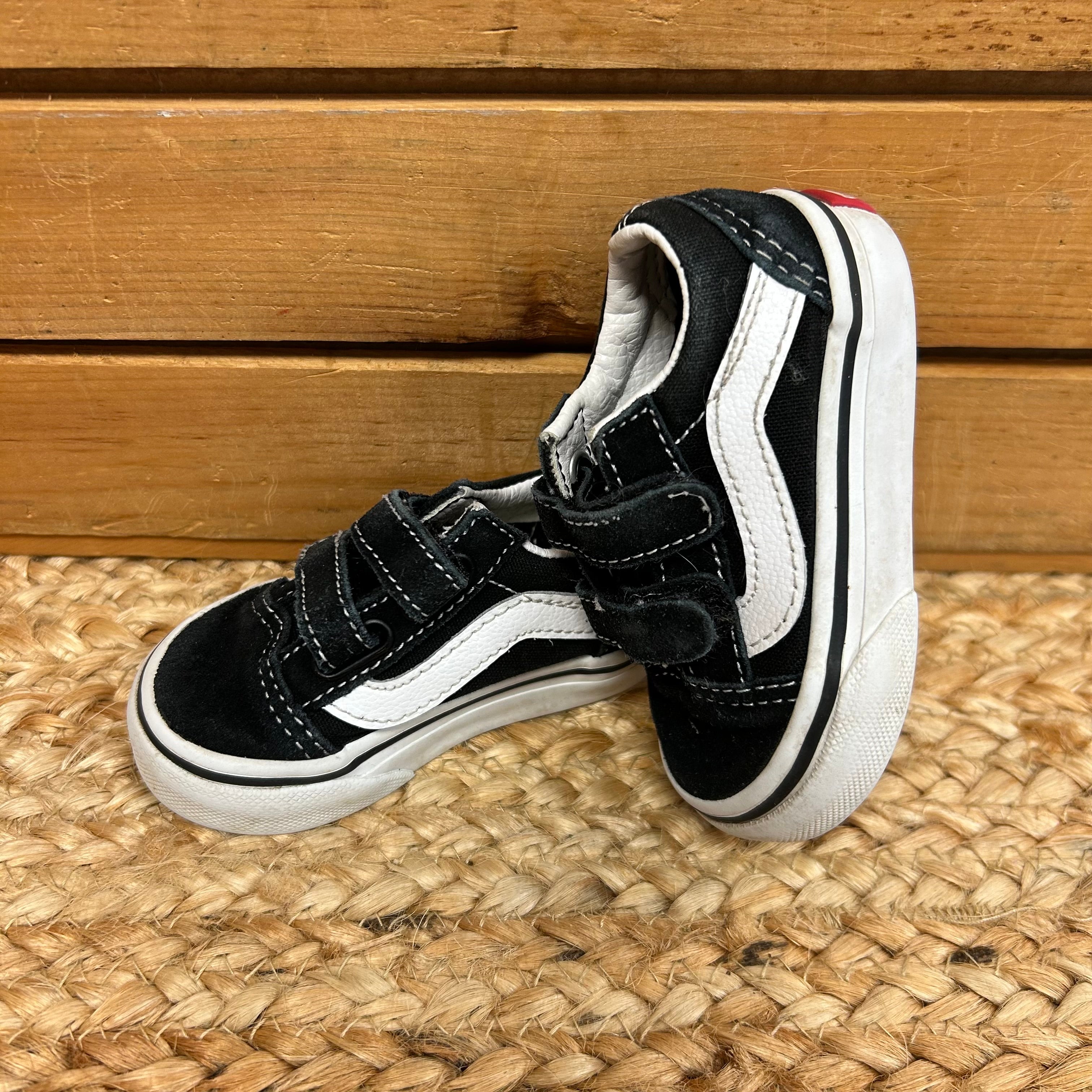 Original Black Velcro Sneakers – Little Bird