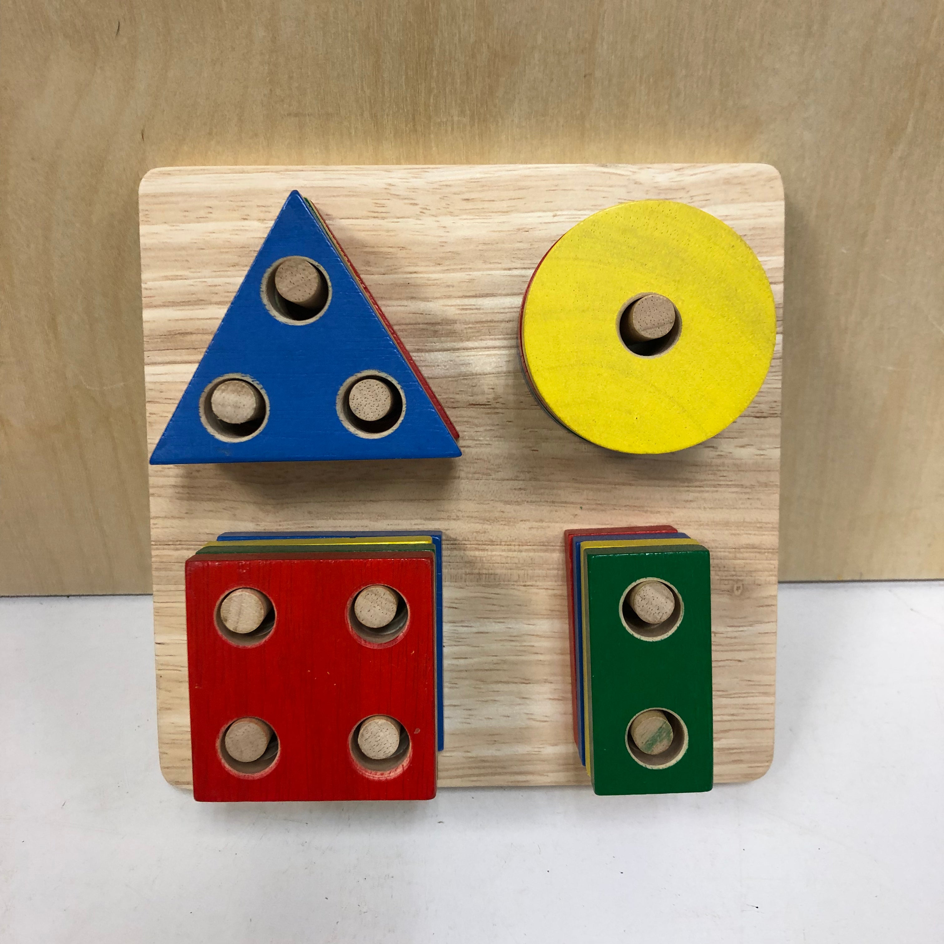 Geometric Sorting Board – Little Bird