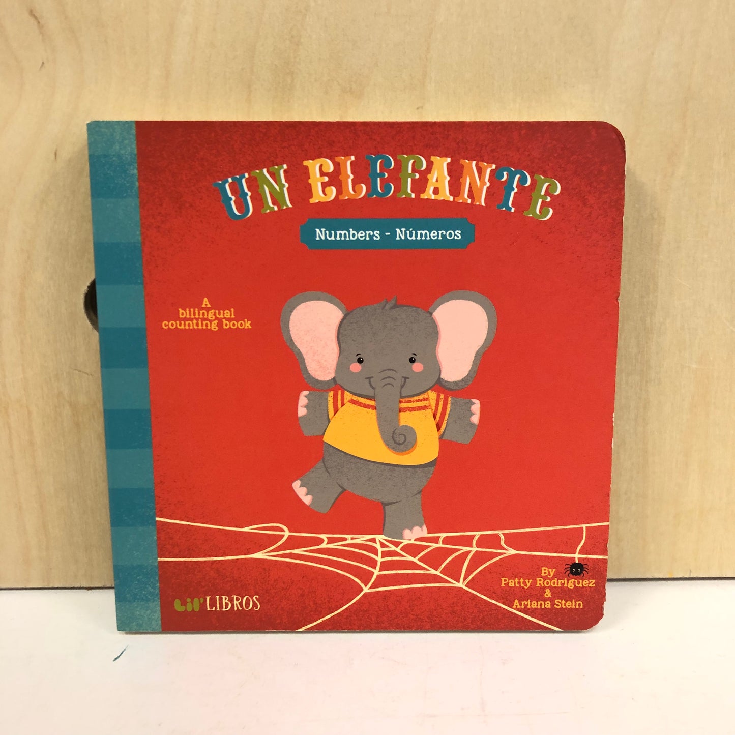 Un Elefante – Little Bird