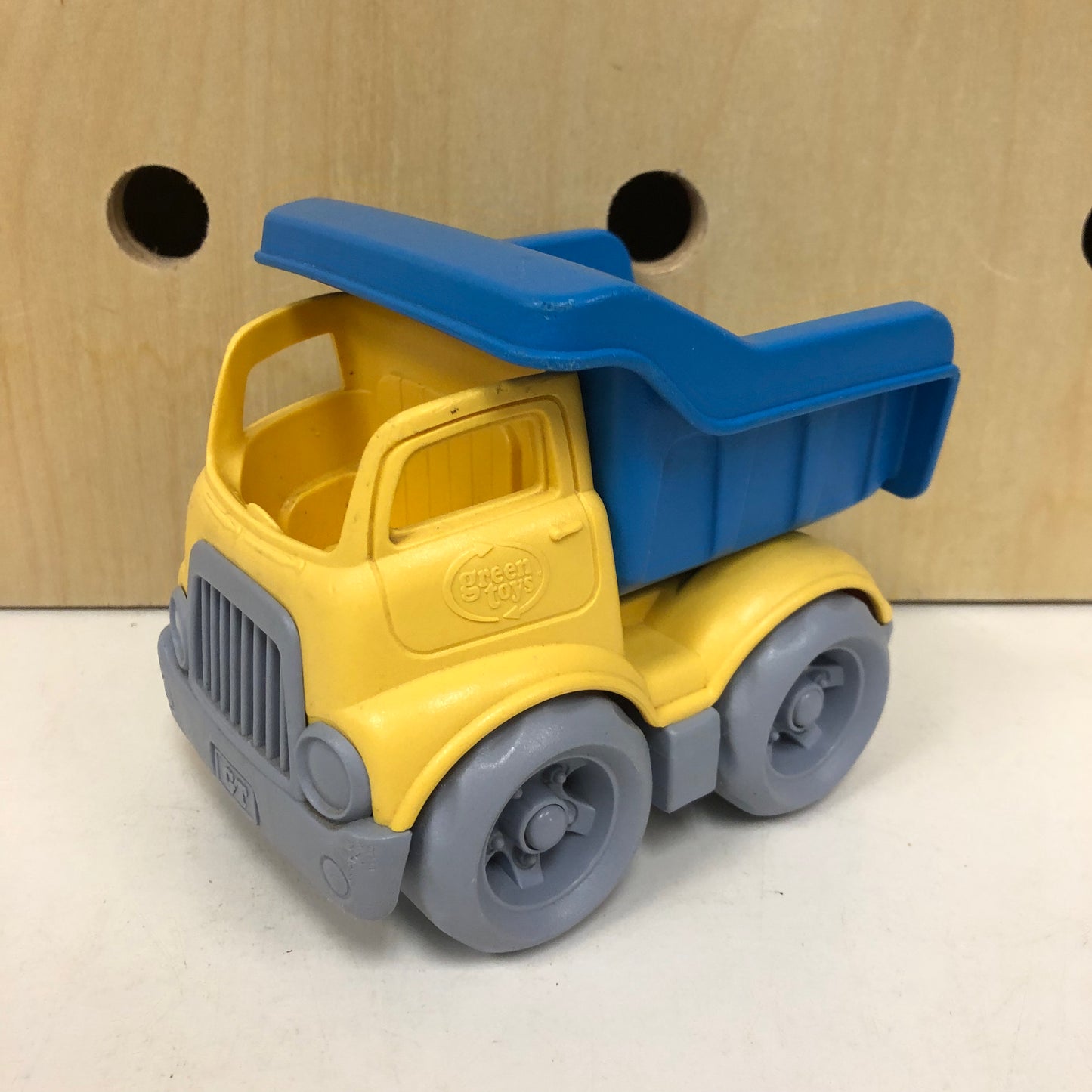 Small Dump Truck – Little Bird