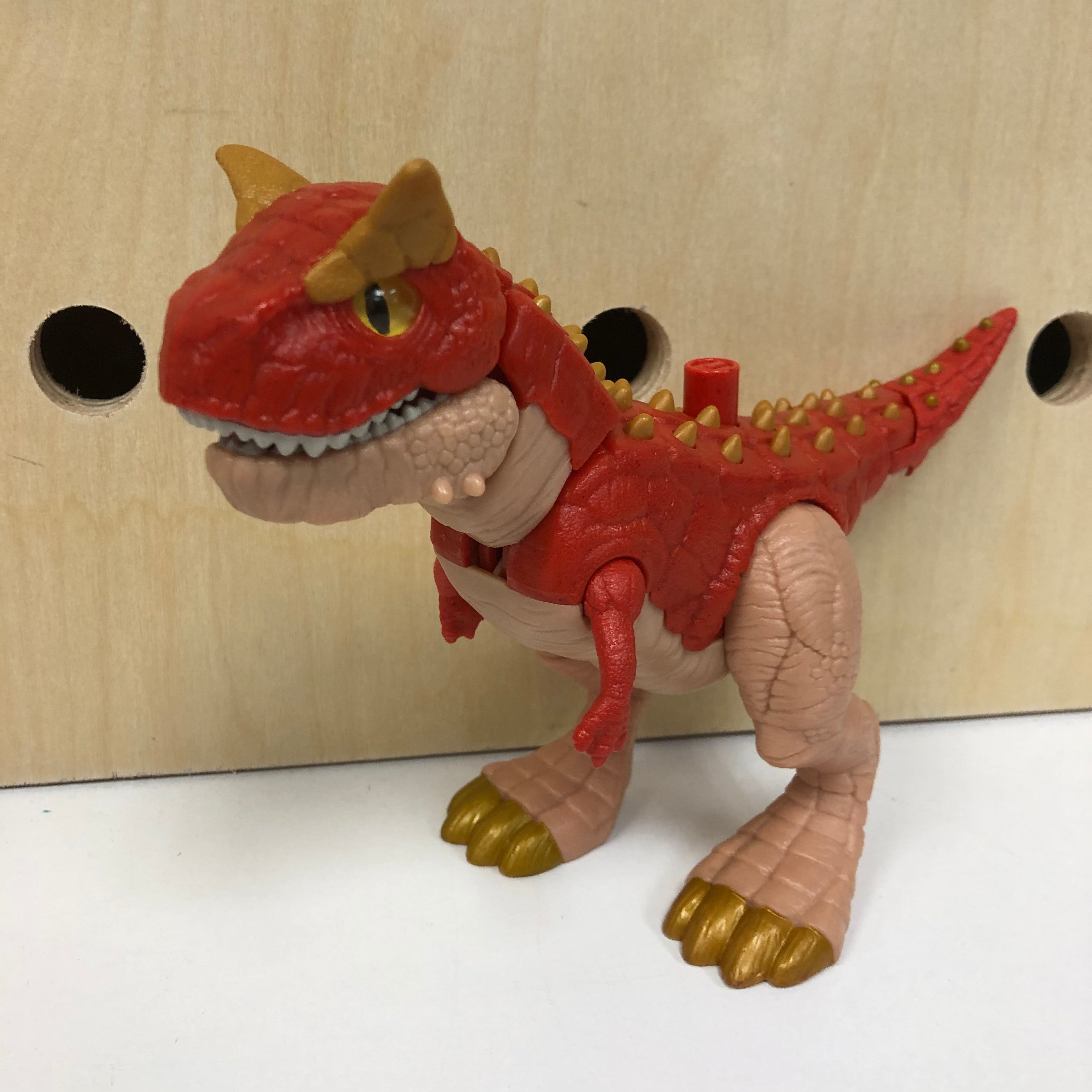 Carnotaurus Lunging Dinosaur – Little Bird
